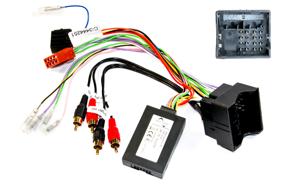 Audi Quadlock Steering wheel control interface (with amplifier turn on)